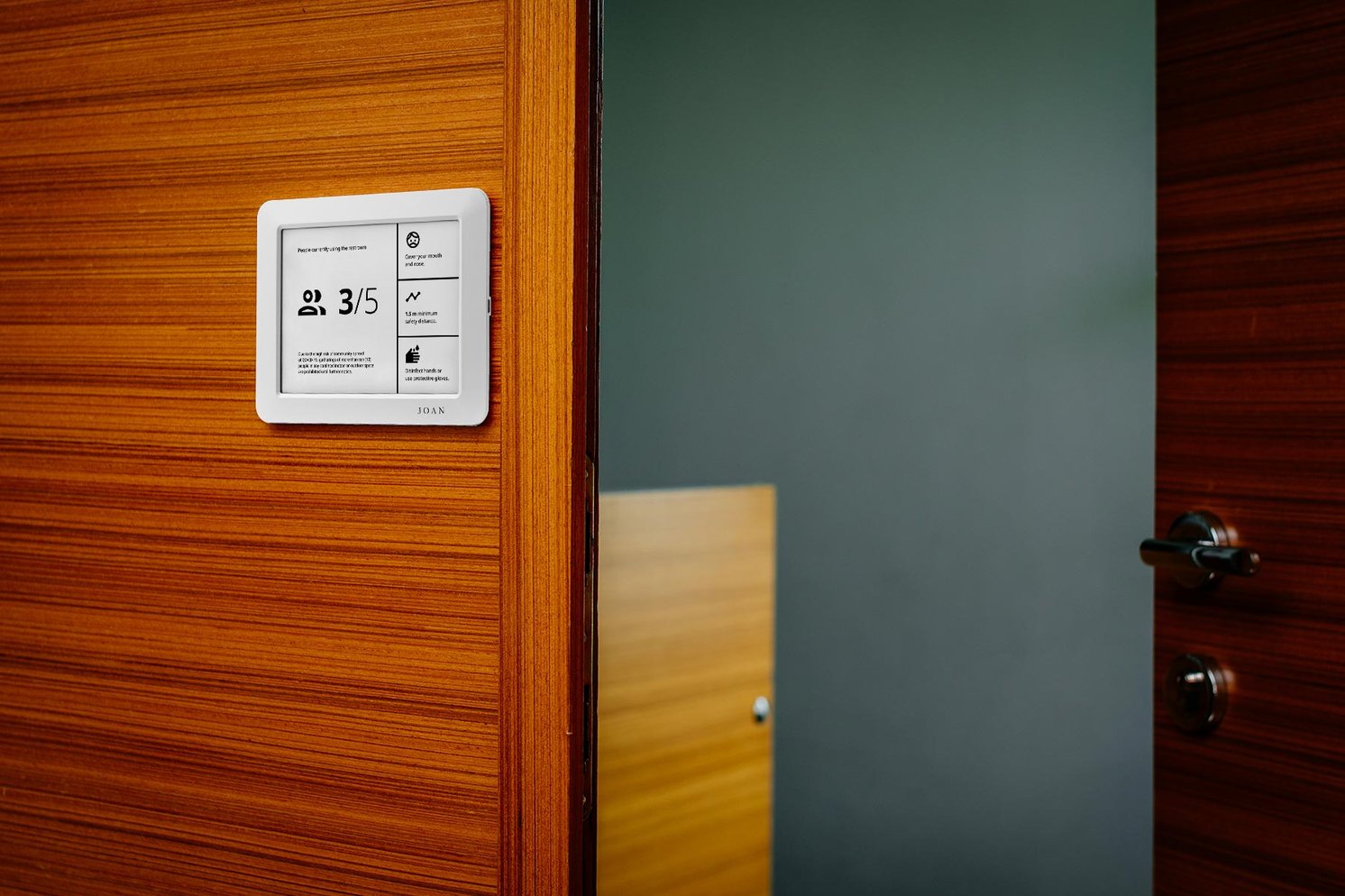 5 reasons why people counter displays will keep your workplace safe