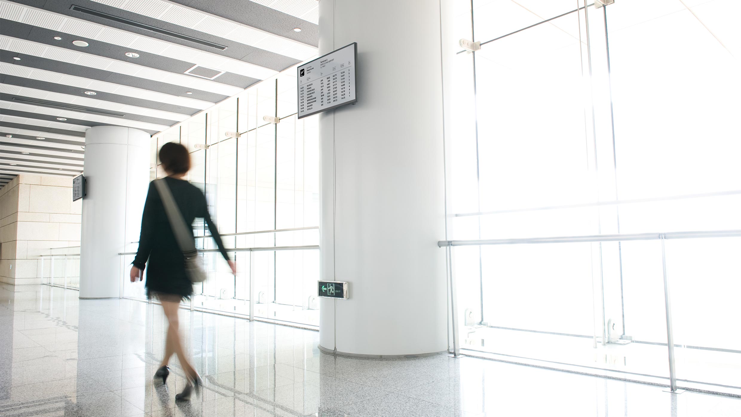 Joan 32: The most power-efficient, all-in-one digital information ...